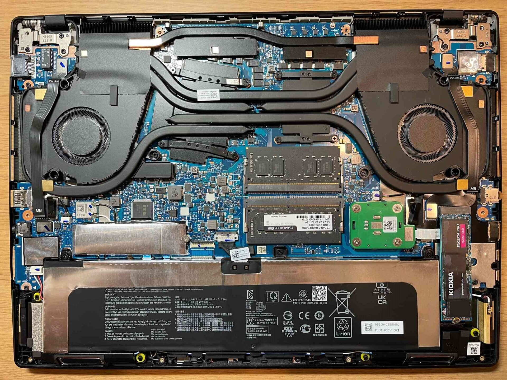 ASUS ProArt StudioBook ノートPCのメモリ＆SSD増設の方法（メモ）: とりあえずそういうことで